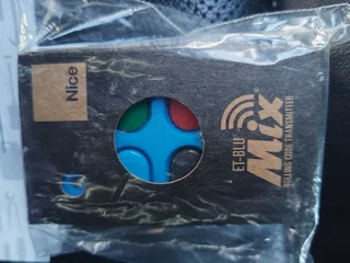 6 x NEW ET Gate Remotes R800!!! | Bellville | Gumtree South Africa