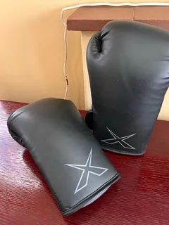 BOXING GYM GLOVES and the HAND WRAPS | Springs | Gumtree South Africa